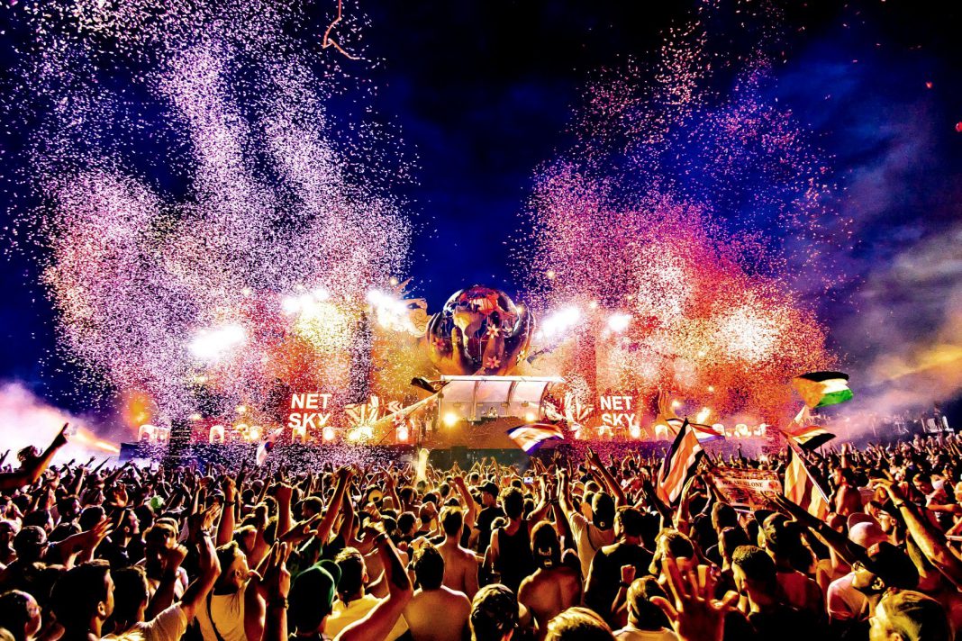 Tomorrowland Immersed Us Completely During Their 15 Year Celebration ...