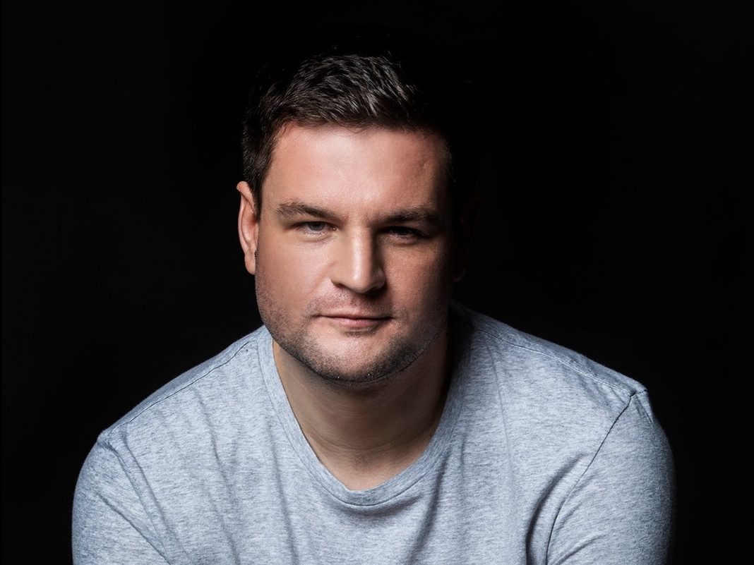 Why PLUR Is Important And What It Looks Like On The Dancefloor | EDM ...