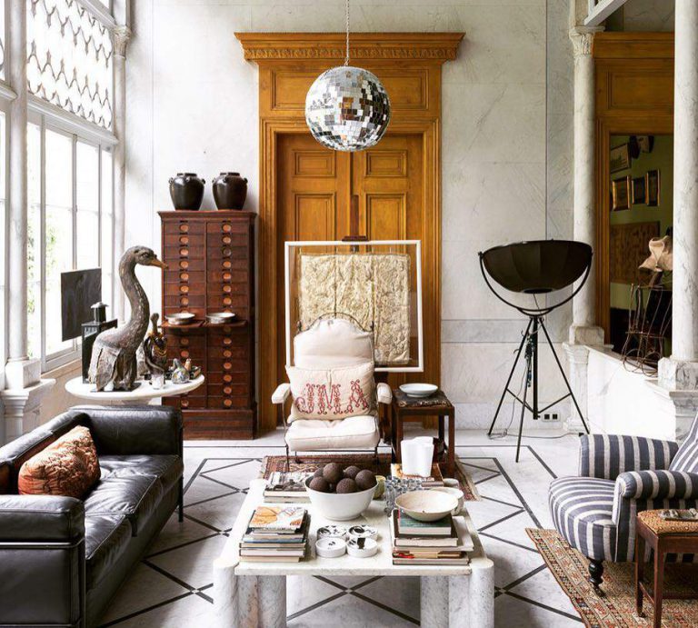 How To Transform Your Living Room Into The Ultimate Rave Cave | EDM ...