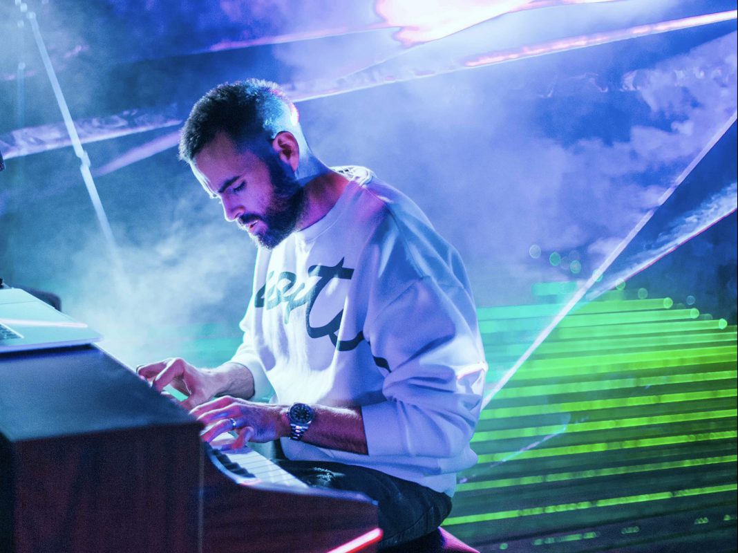 Gareth Emery Takes His Sound in a New Direction with 'The Lasers' | EDM ...