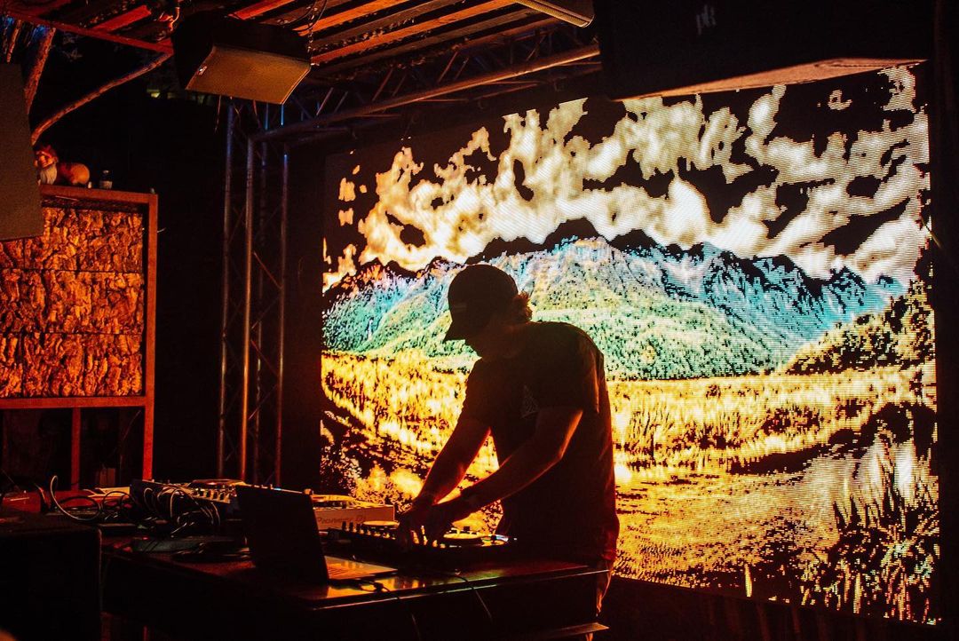 Fryar Gives Us The Lowdown On "Doubt In My Head" | EDM Identity