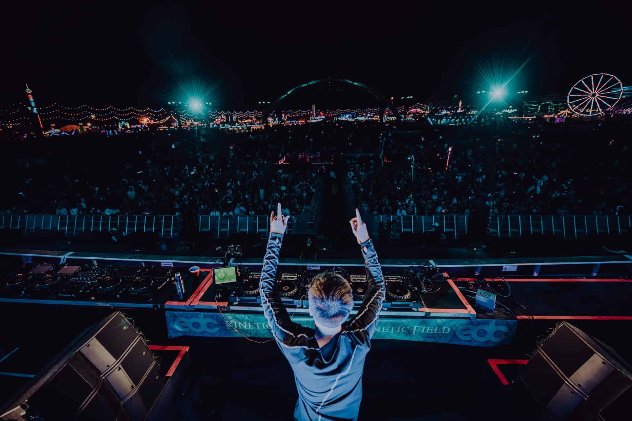 Exploring A 'GALACTIC RAVE' With KILL SCRIPT | EDM Identity