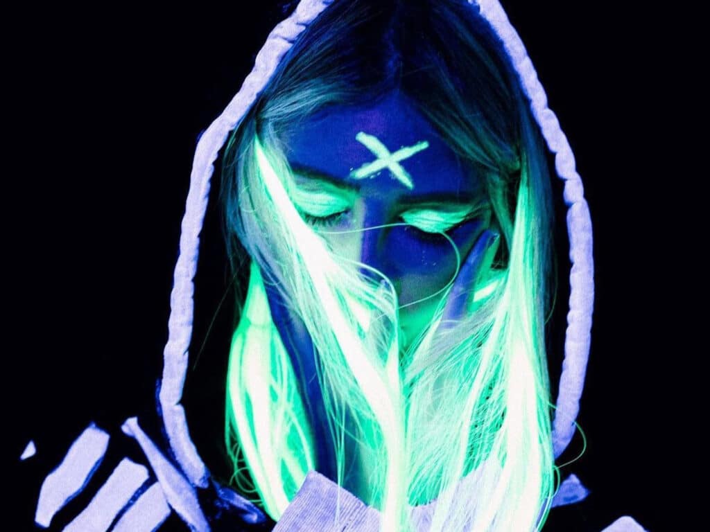 Alison Wonderland's Whyte Fang Dives into the "Deep End" with Origin LP ...