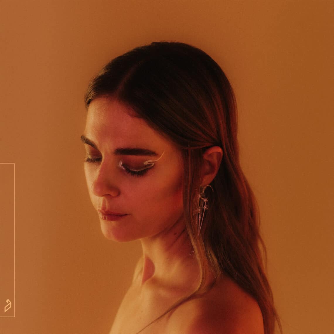 Nicky Elisabeth Releases Gorgeous Debut Album On Anjunadeep | EDM Identity