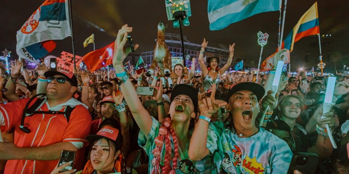 How to Transform Your Living Room Into the Ultimate Rave Cave | EDM ...